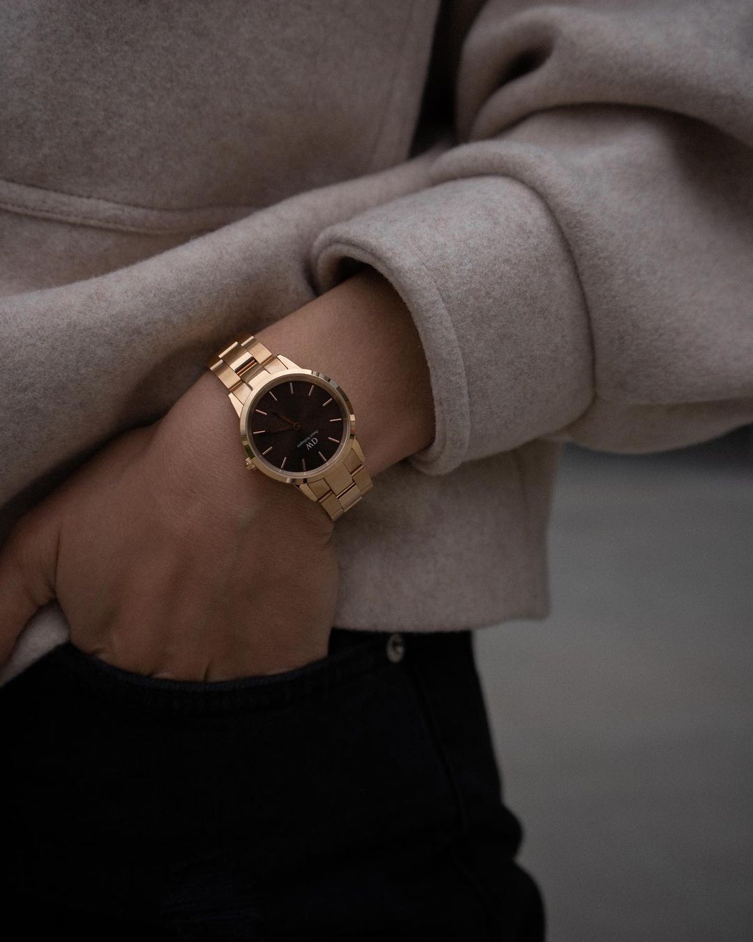 Daniel Wellington Watch Review 2023 - Is it Worth the Hype?