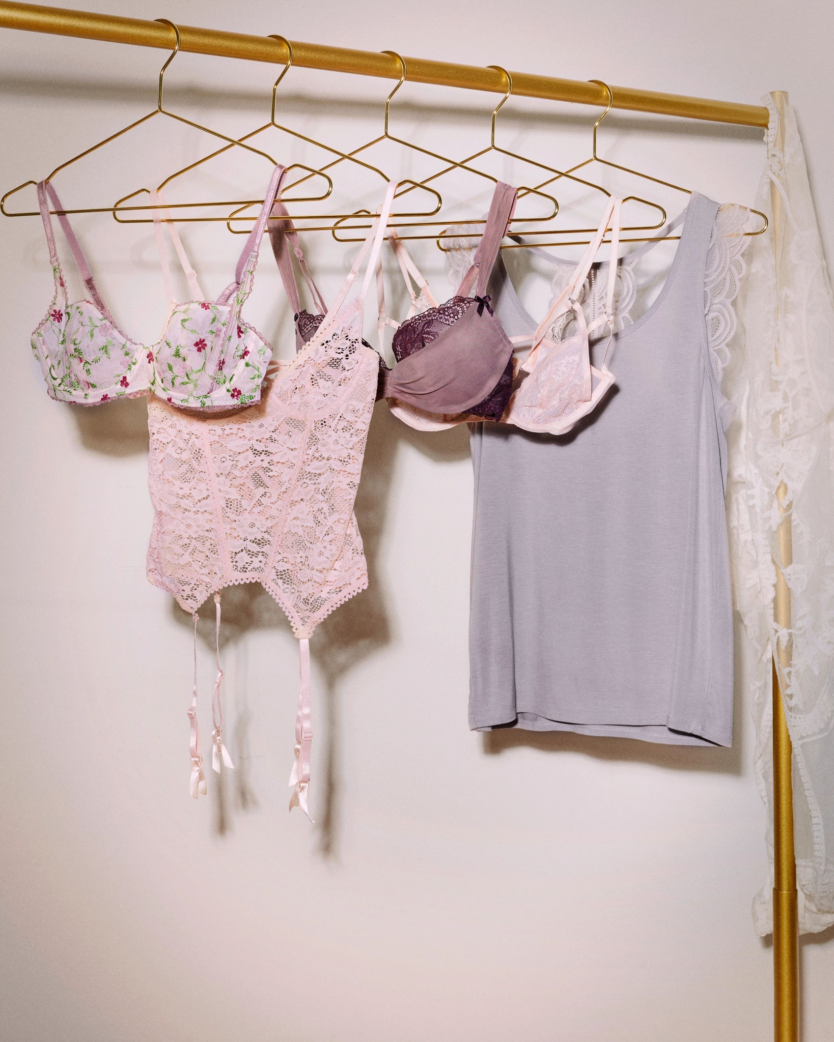 Adore Me Reviews 2023 - Read Before You Buy